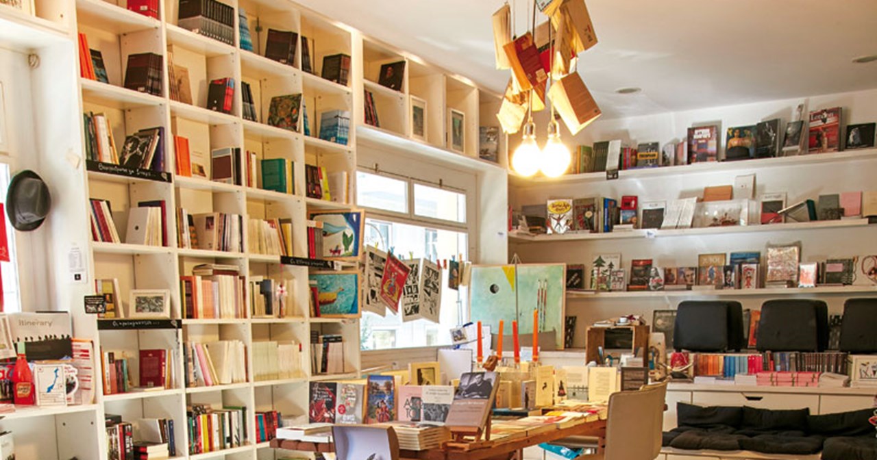 10 book cafes για χαλάρωση και διάβασμα στην πόλη - Athinorama.gr