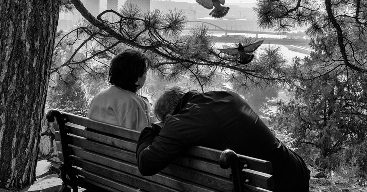 Το φωτογραφικό πρότζεκτ του Ανδρέα Καμουτσή «Μια Θέση... - Athinorama.gr